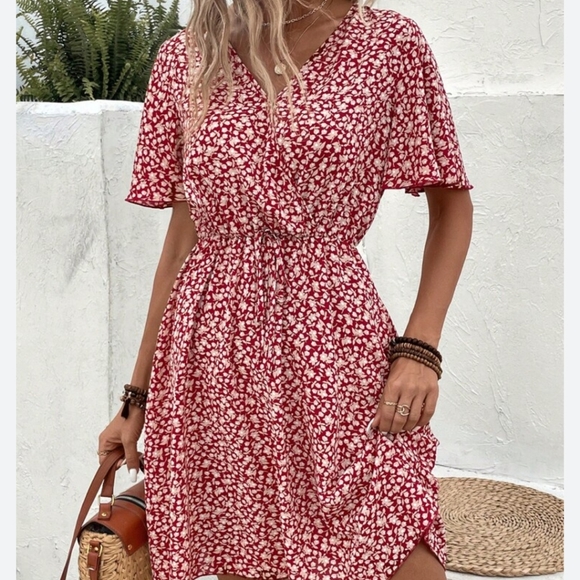 Emery Rose | Dresses | Emery Rose Daisy Flower Floral Print Wrap Mini ...